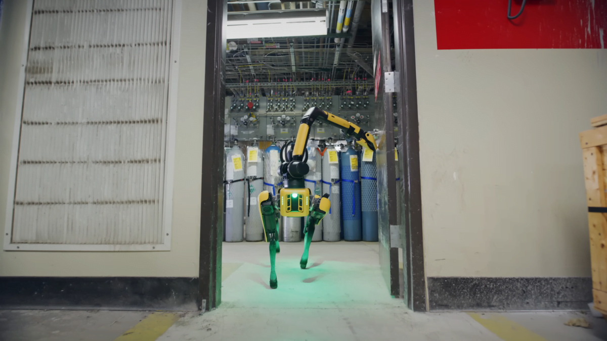 Boston Dynamics' "Spot" kann jetzt selbständig Türen öffnen